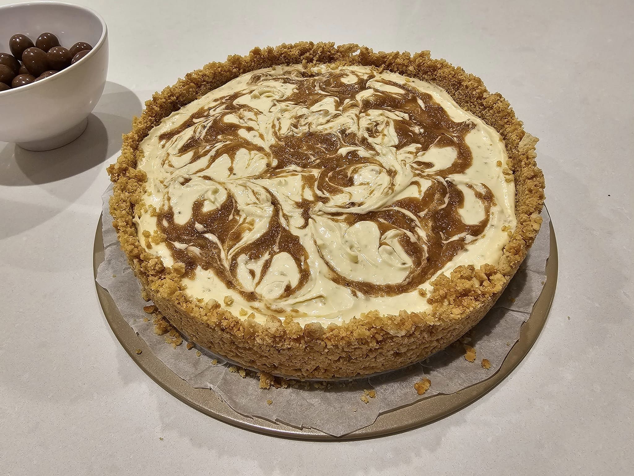 Feijoa and White Chocolate Cheesecake - simplyfeijoa